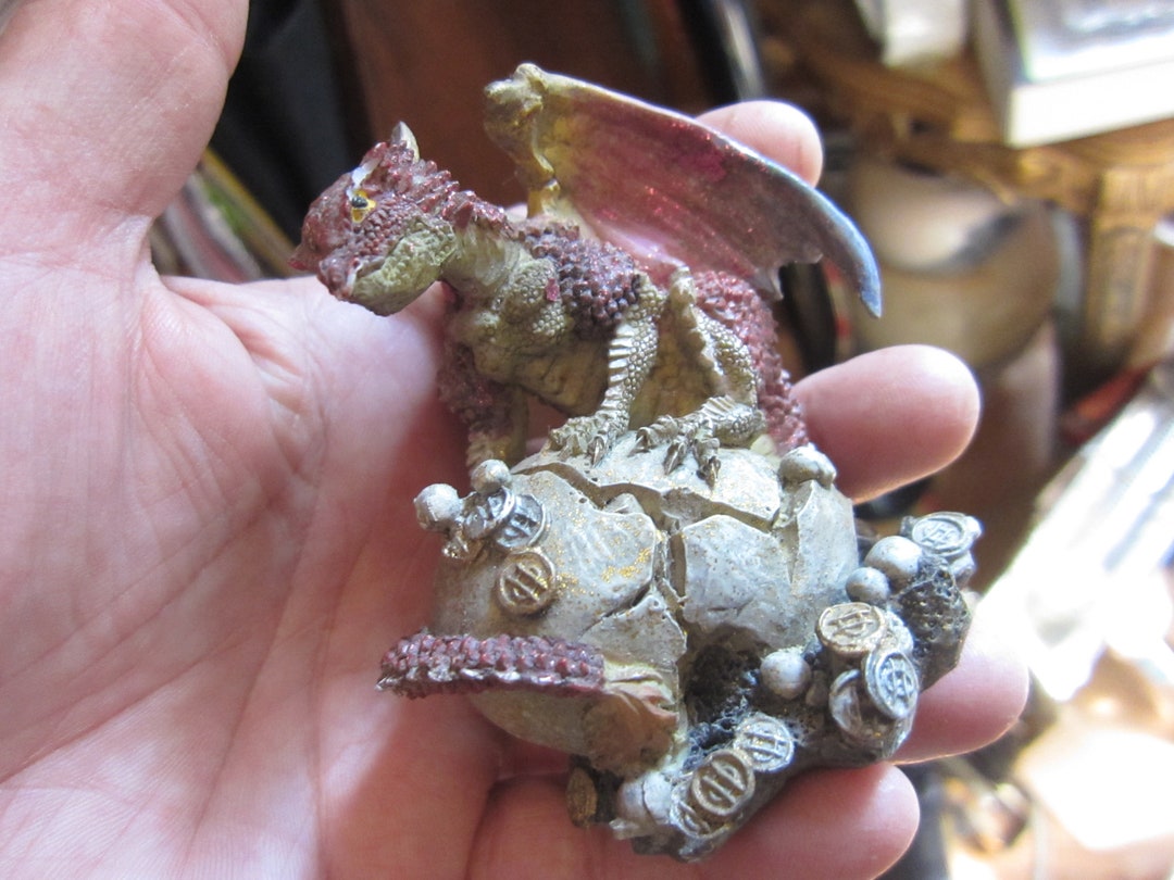 Dragon Figurine, Vintage Sculpture, Dragon on Egg 3 3/4" Tall - Etsy