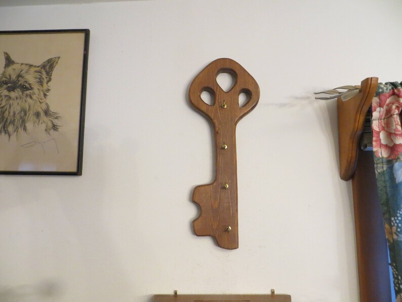 Large Wooden Key Shaped Skeleton Key Holder Vintage Wall - Etsy