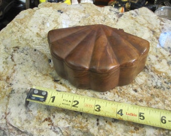 Vintage Wooden Clamshell Trinket Box Wood Shell Ring or Jewelry Box ...