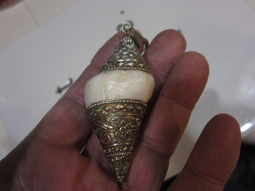 Vintage Shankha Conch Shell, Tibetan Buddhist Ritual Symbol of Water - Etsy