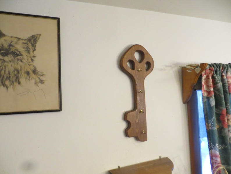 Large Wooden Key Shaped Skeleton Key Holder Vintage Wall - Etsy