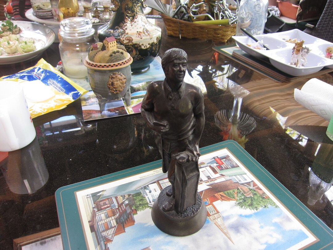 Golfer Sculpture Statue, Hand Painted Resin - Etsy