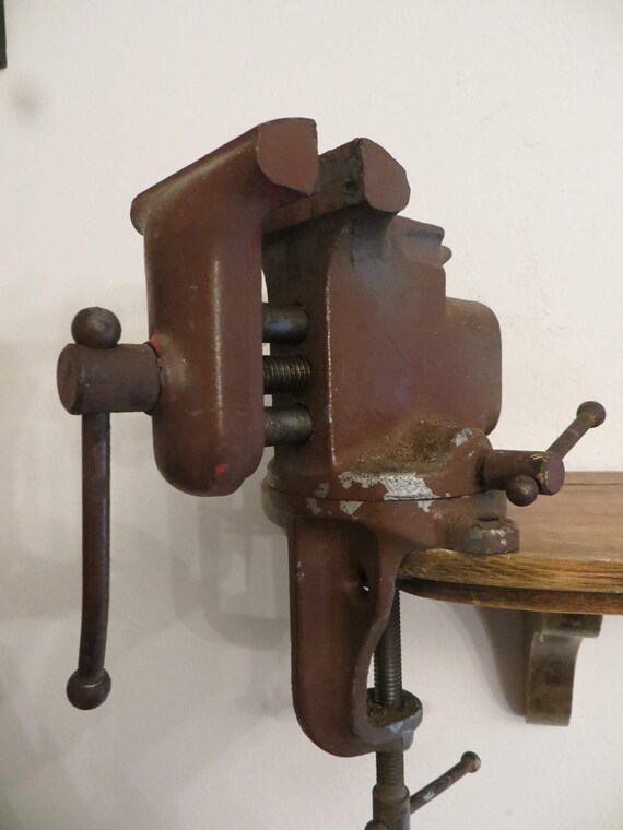 Shop vise store