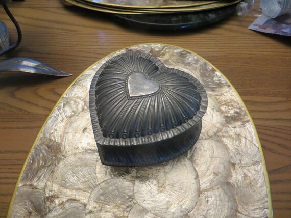Mid Century Heart Jewelry Trinket Box, Metal, Large - Gem