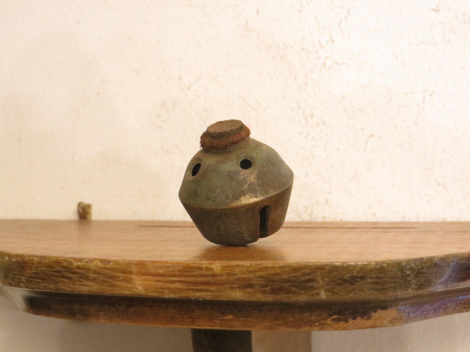 1 Antique Sleigh Bell Number 2 Petal Pattern - Etsy