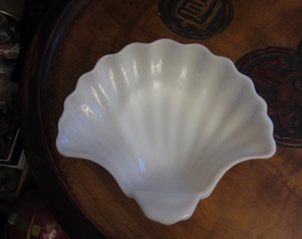 Candy Bowl or Milk Glass Berry Bowl. Seashell Shaped Dish. Shallow Bowl ...