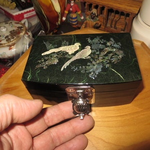Vintage Jewelry Ring Box, Lacquer, Inlaid, Mother of Pearl, Turtle ...