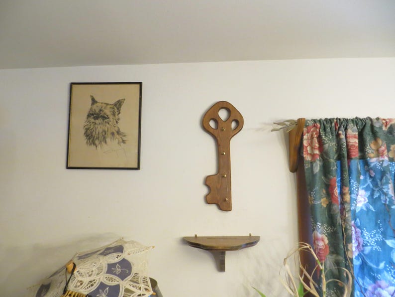 Large Wooden Key Shaped Skeleton Key Holder Vintage Wall - Etsy