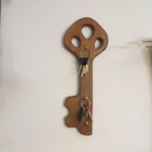 Large Wooden Key Shaped Skeleton Key Holder, Vintage Wall Mount - Etsy