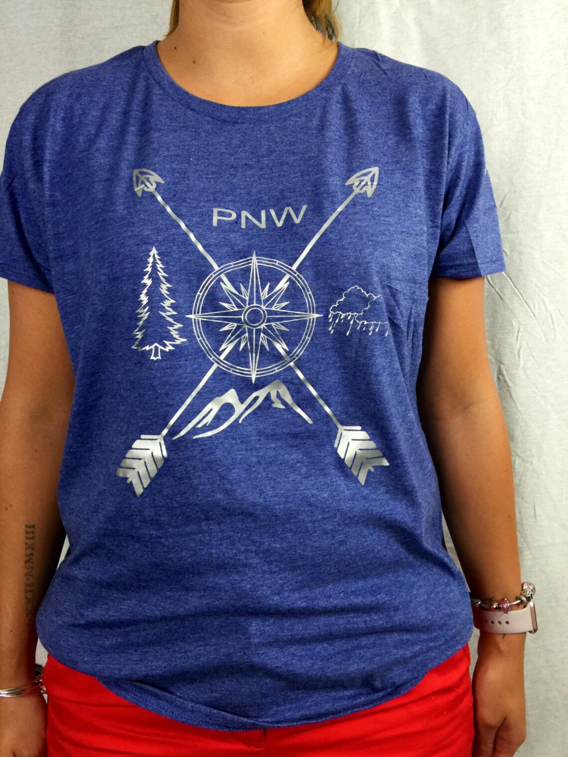 PNW Elements compass tee | Etsy