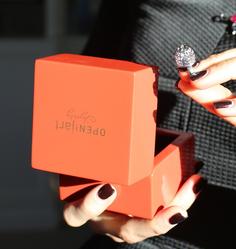 Openjart Cage Ring in Sterling Silver With a Freemoving Lab-grown ...