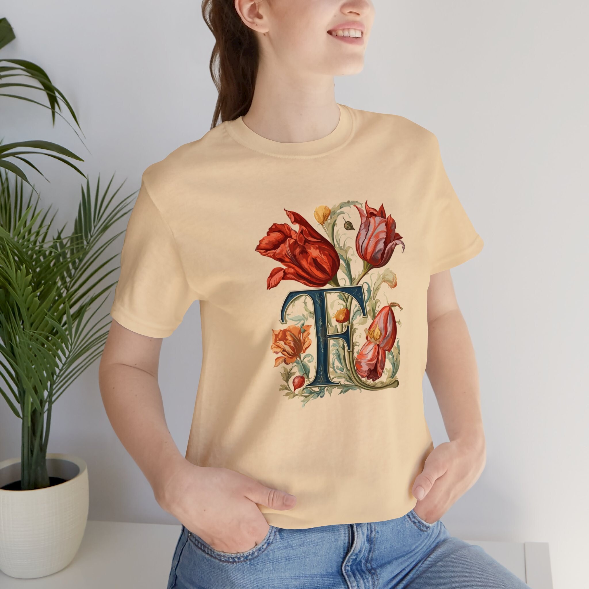 Tulips Alphabet | Transparent PNG SVG | Illuminated Letters | Dutch ...