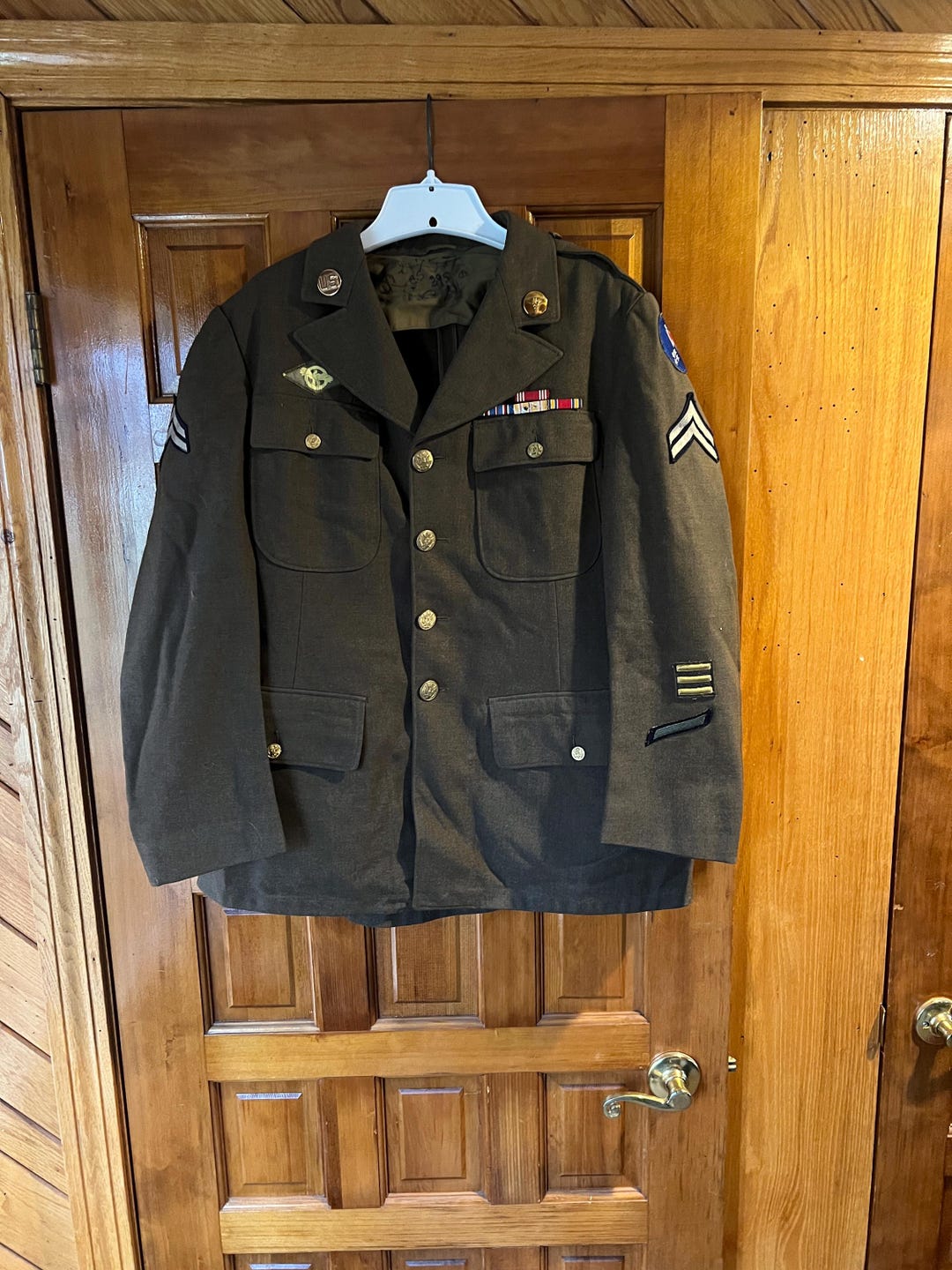 Vintage World War 2 US Army Medic Jacket With Pins and Patches WW2 ...
