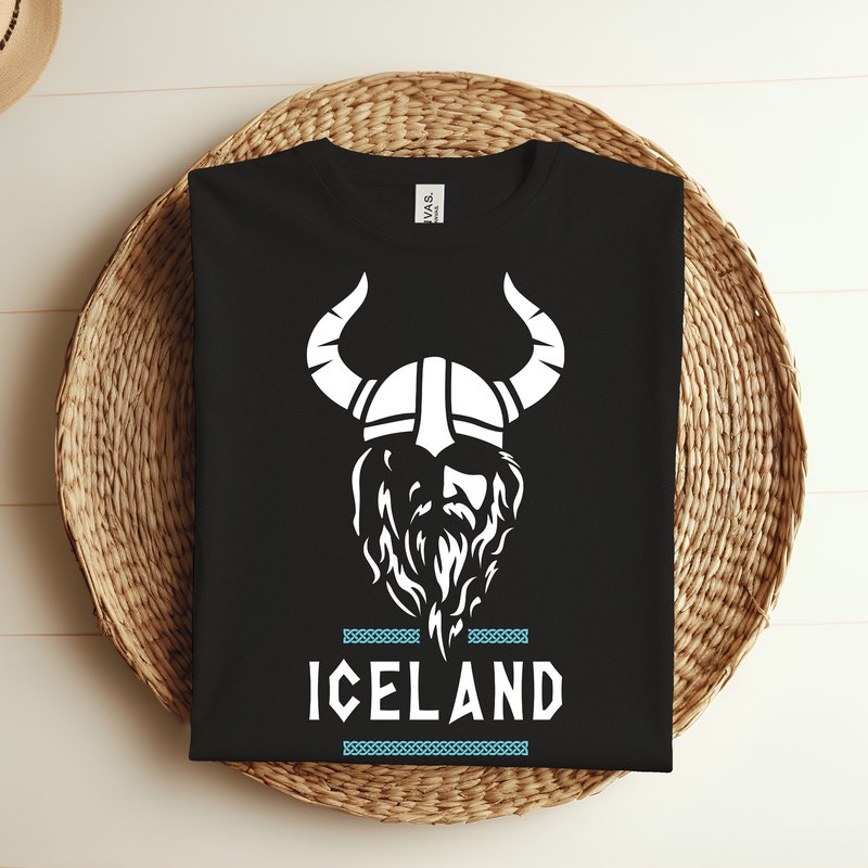 Iceland Gifts for Women - 60+ Gift Ideas for 2026