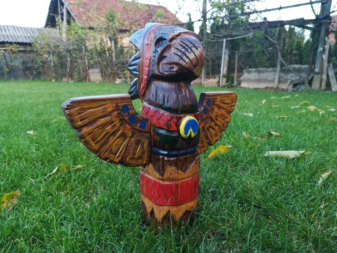 World of Warcraft Inspired Highmountain Tauren Totem Pole Woodcarving ...
