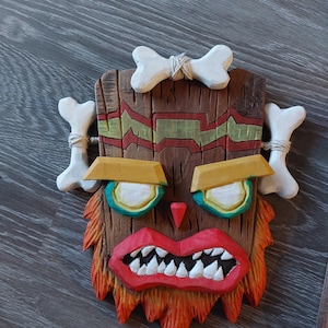 Aku Aku & Uka Uka Masks, Crash Bandicoot Tiki Masks, Handcrafted From ...