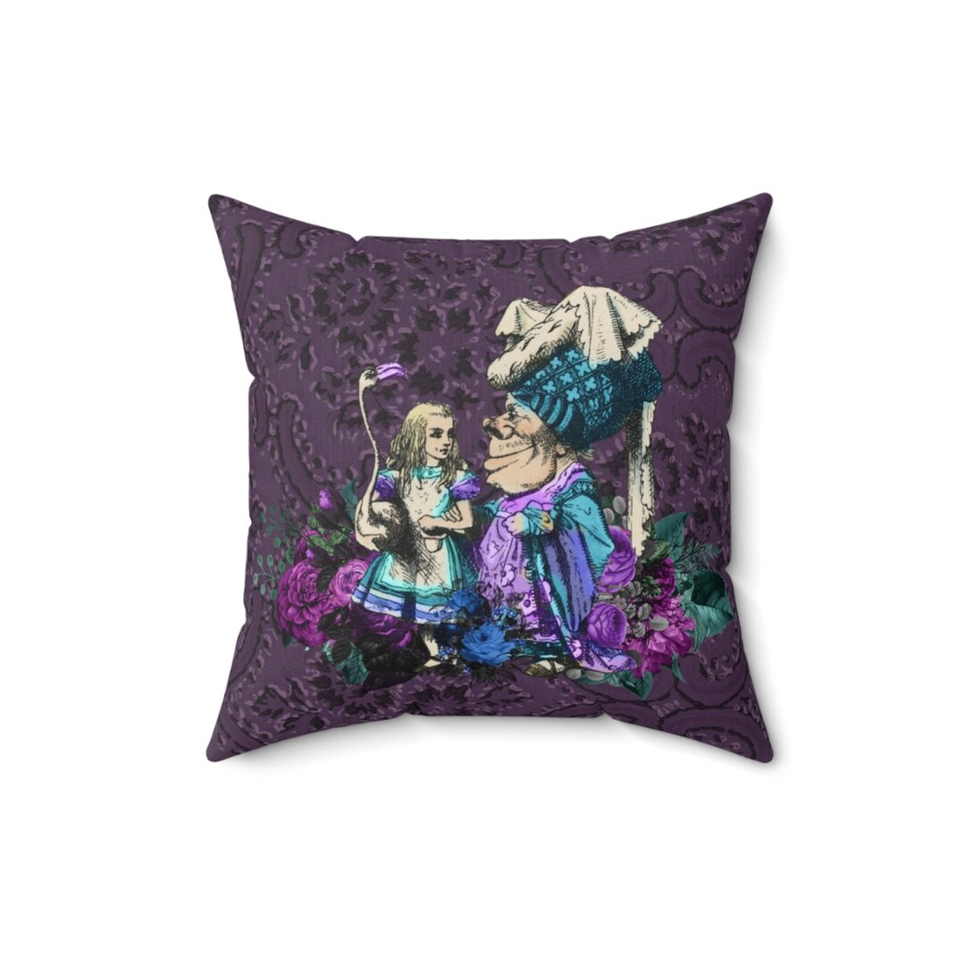 Alice in Wonderland - Alice & the Queen Mother Vintage Inspired Throw ...