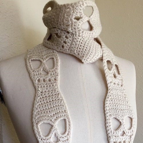 Crochet Skull Scarf Pattern Tutorial Halloween - Etsy