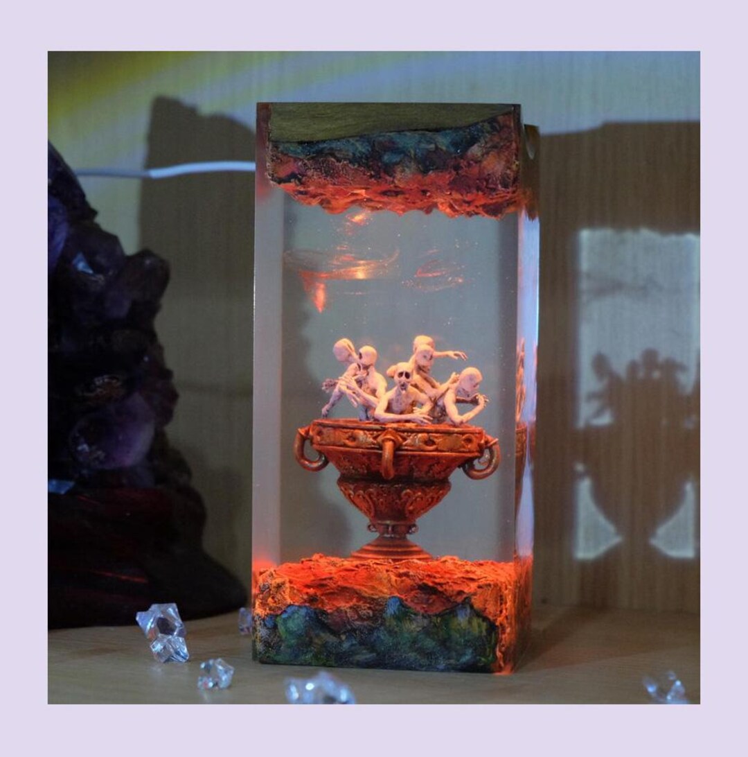 Bloodborne Messenger Resin Lamp, Handmade Bloodborne Light Gift, Unique ...