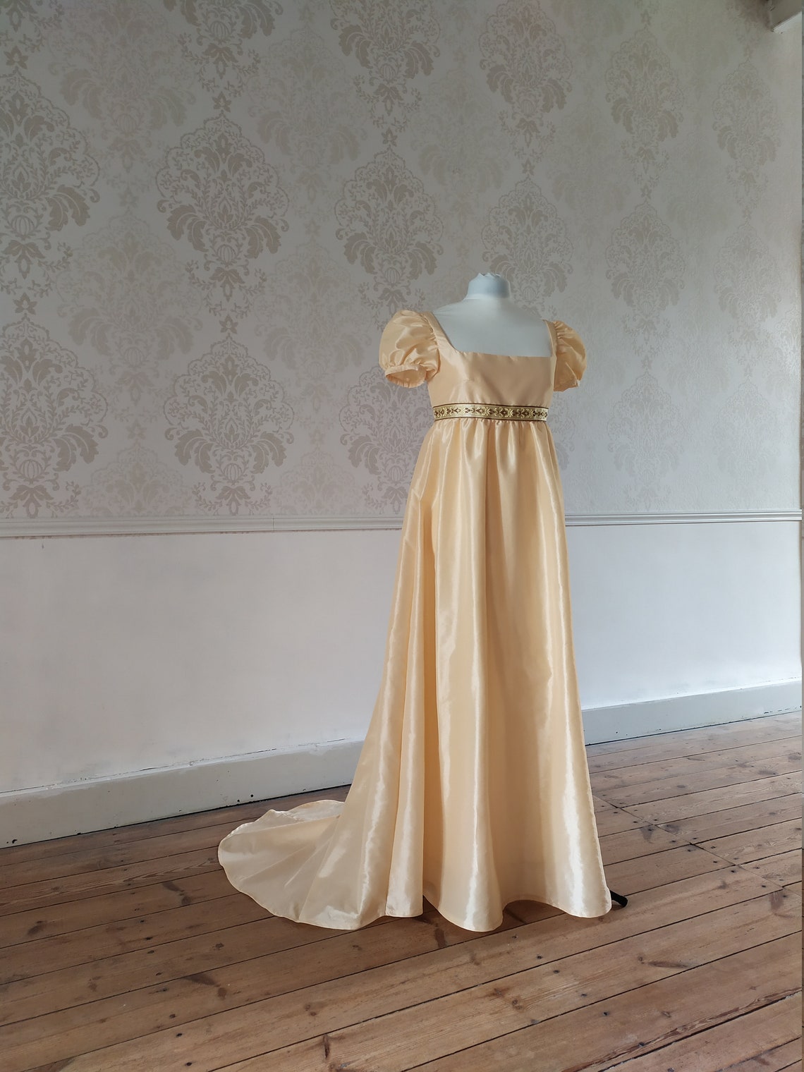 Robe historique 1er Empire Joséphine en taffetas disponible - Etsy France