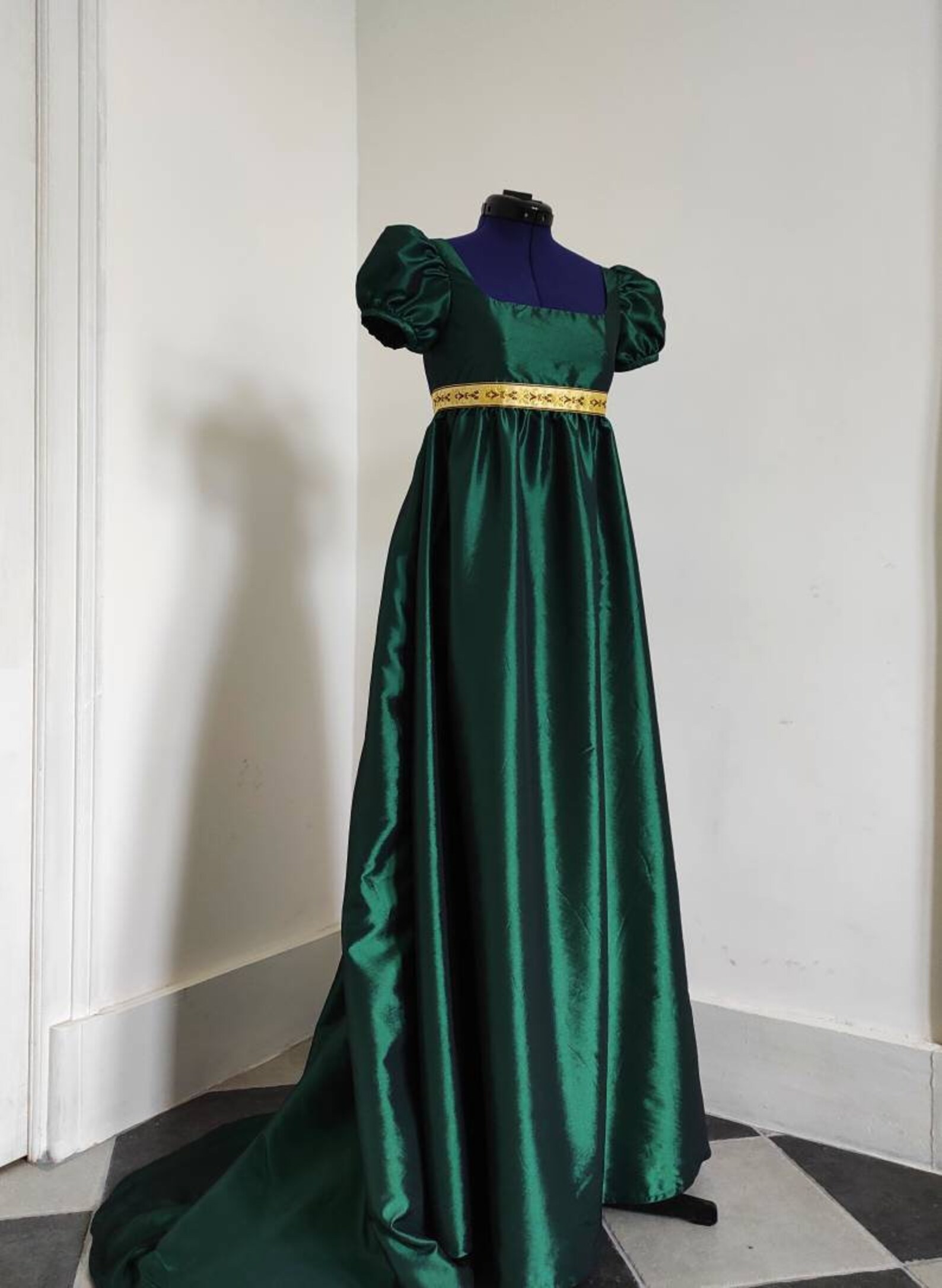 Robe historique 1er Empire Joséphine en taffetas disponible - Etsy France