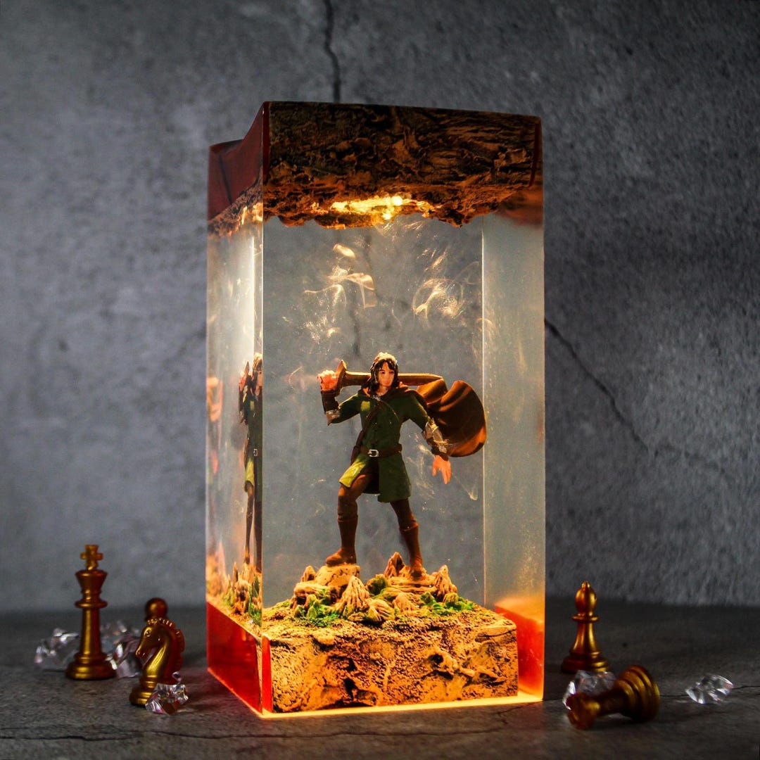 Aragorn LOTR Lamp ,LOTR Resin Lamp, Custom Table Desk Lamp, Streamer ...