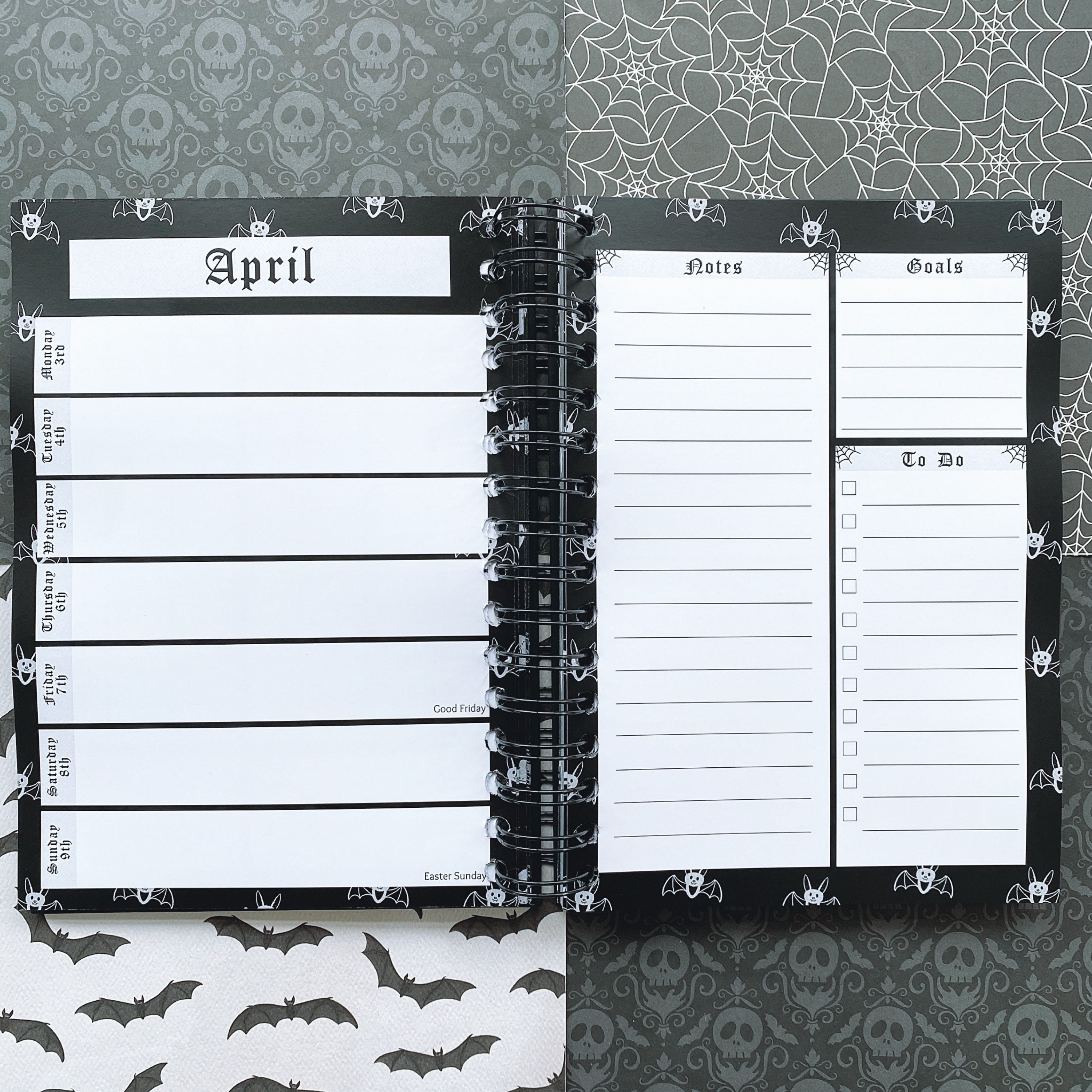 The Goth Planner Plan in Spooky Style // Gothic Planner - Etsy UK