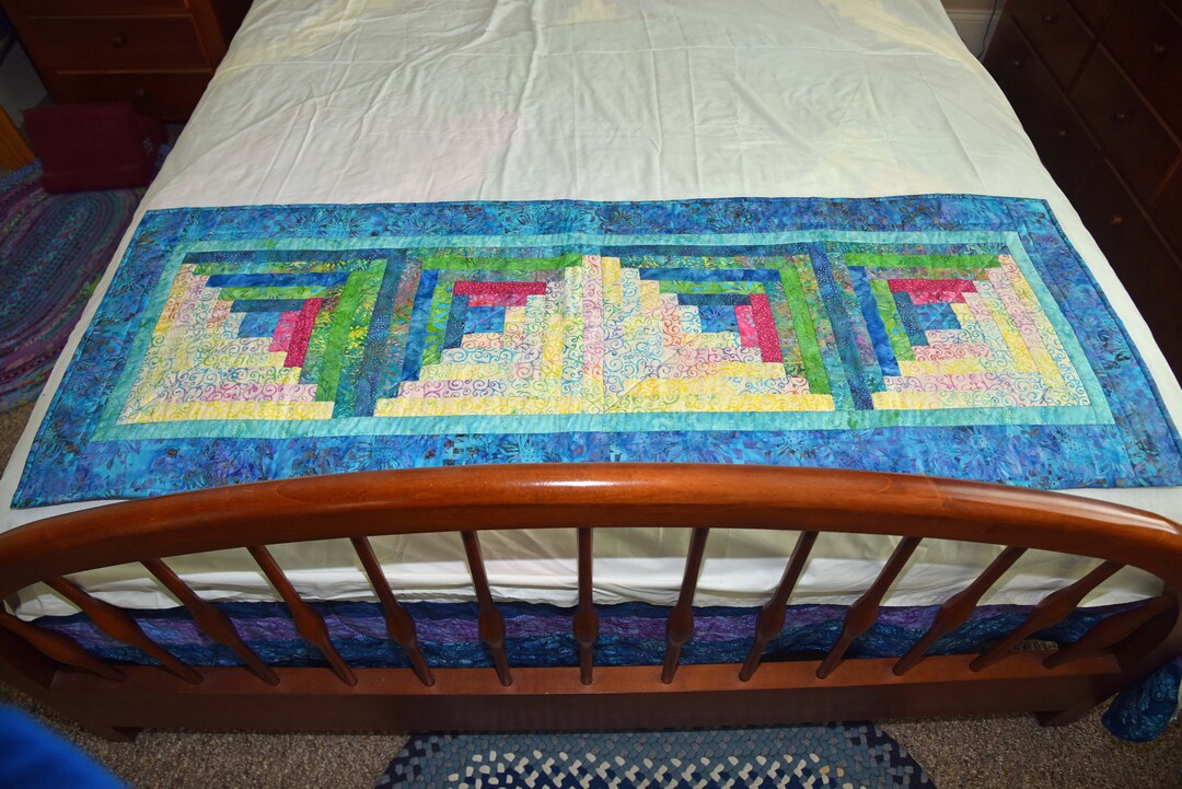 Colorful Quilted Bed Runner. Log Cabin Pattern. Living Room Bedroom ...