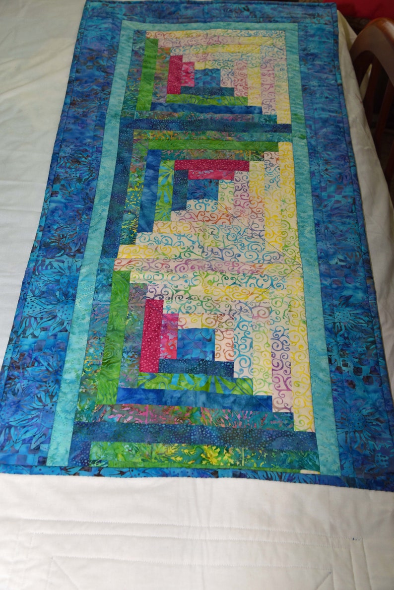 Colorful Quilted Bed Runner. Log Cabin Pattern. Living Room Bedroom ...