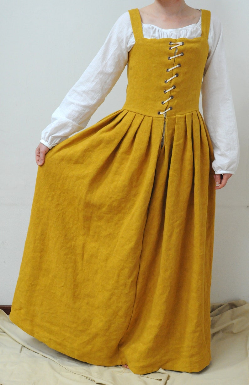 Tailored. Renaissance dress Renaissance kirtle 16th century | Etsy