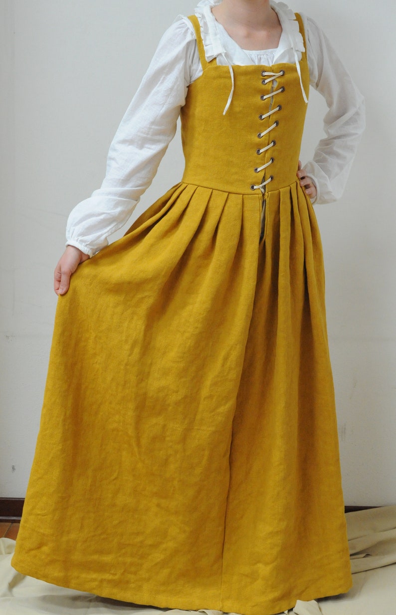 Tailored. Renaissance dress Renaissance kirtle 16th century | Etsy