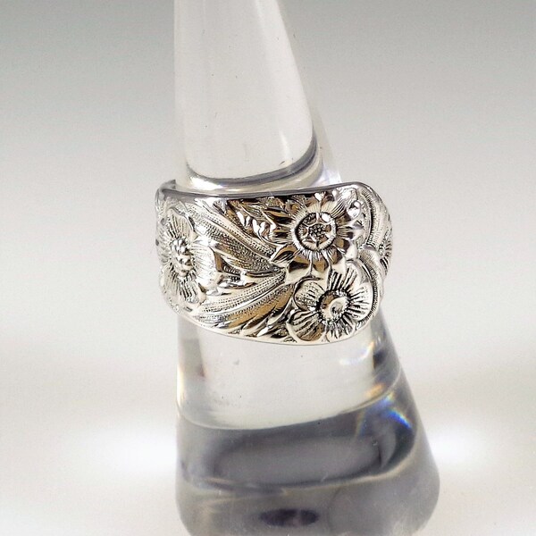 Repousse Ring - Etsy