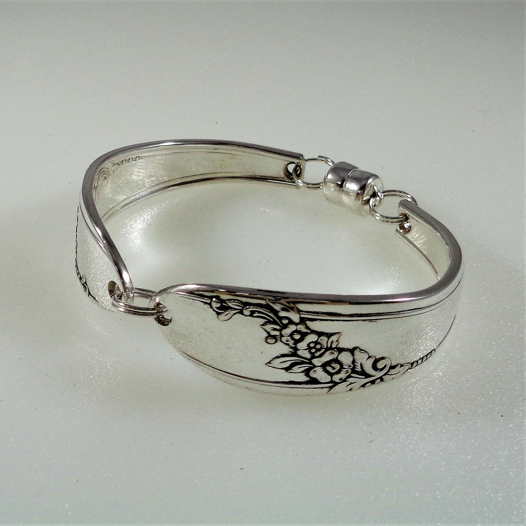 QUEEN BESS Spoon Bracelet ~ 1946 ~ Shiny W/hightlights ~ Birthday ...