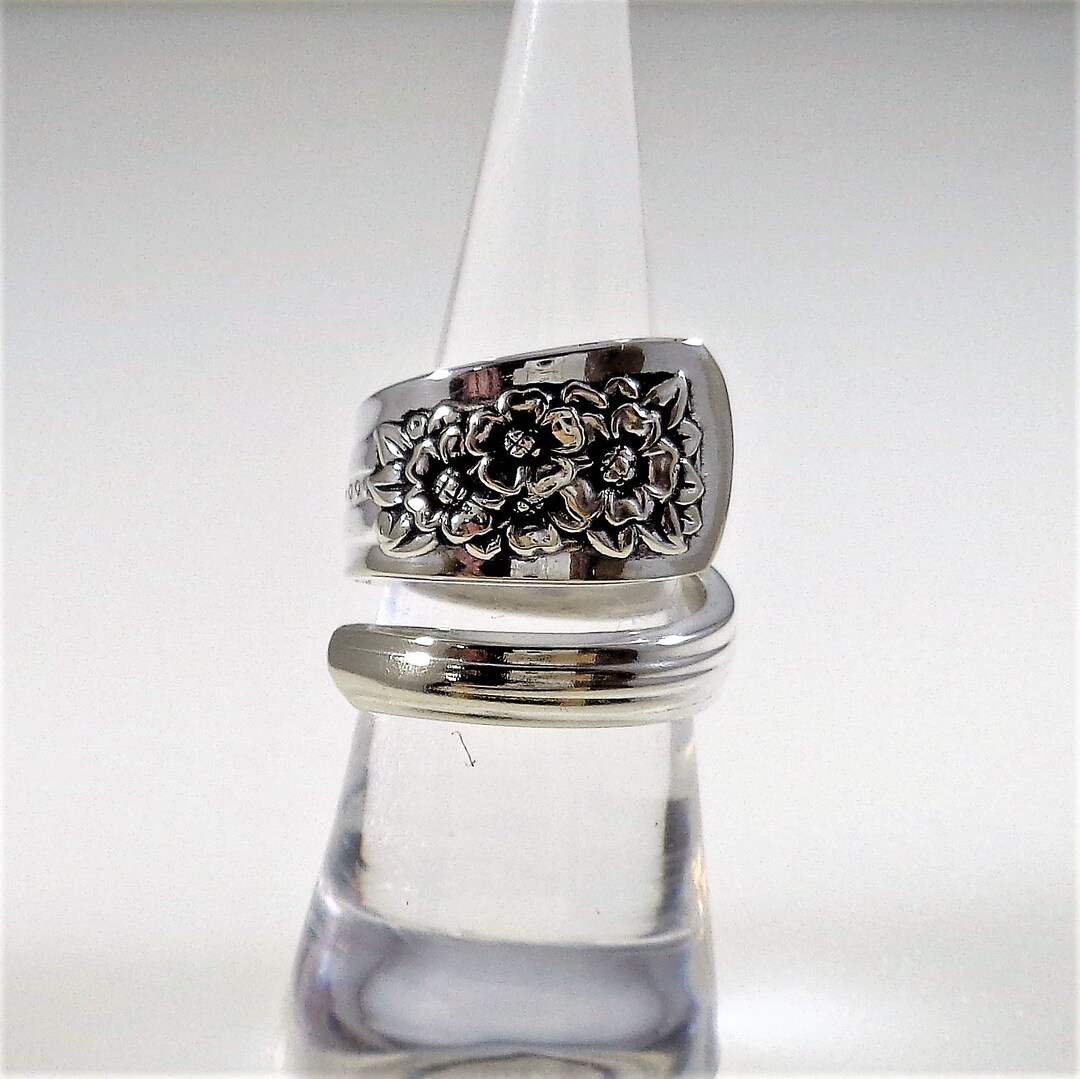 SILVER BELLE Spoon Ring Wrap ~ 1940 ~ Shiny W/highlights ~ Bridal Gift ...