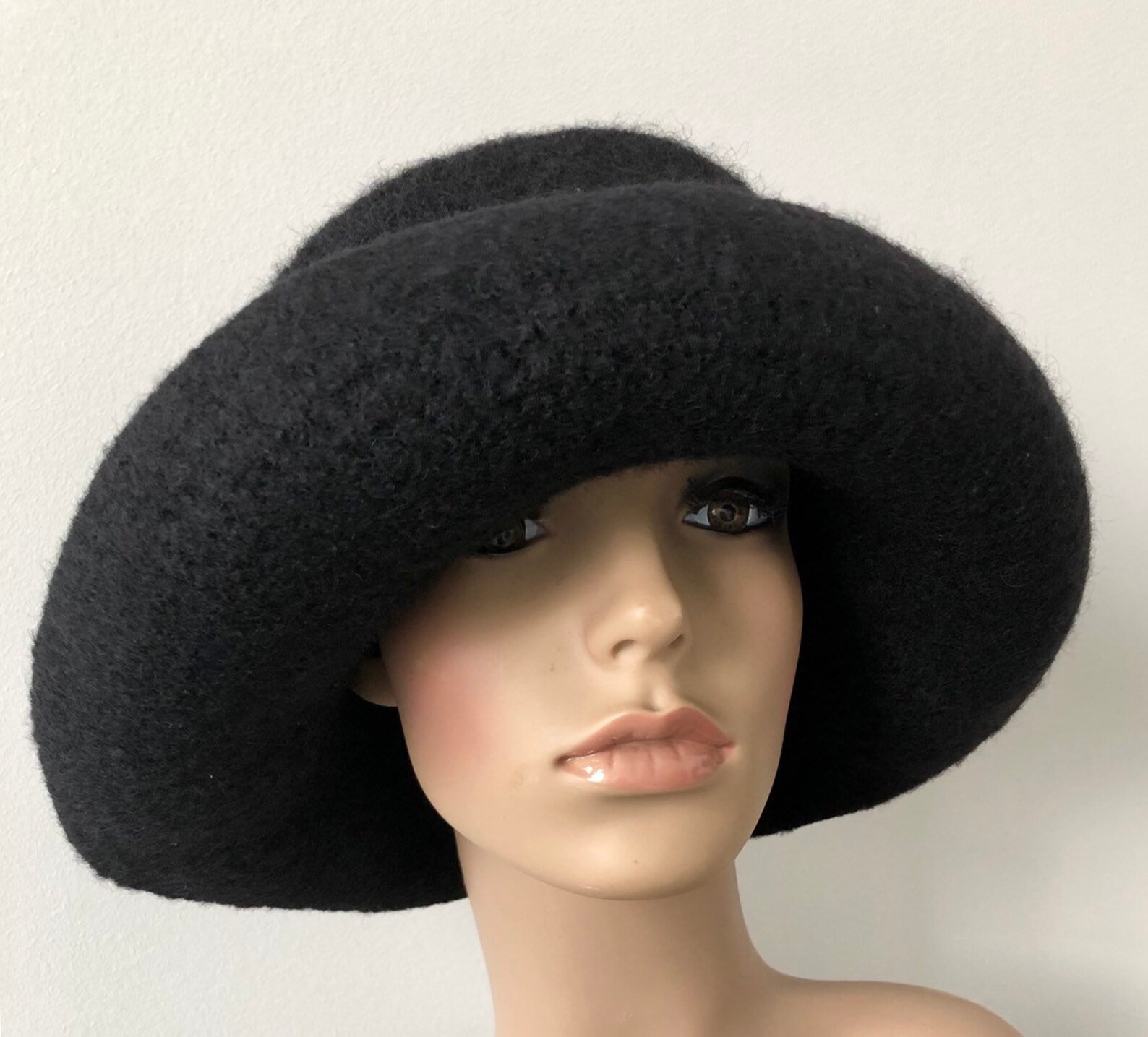 Black Flapper Hat 1920s Cloche Hat Art Deco Hat Felted Wide - Etsy