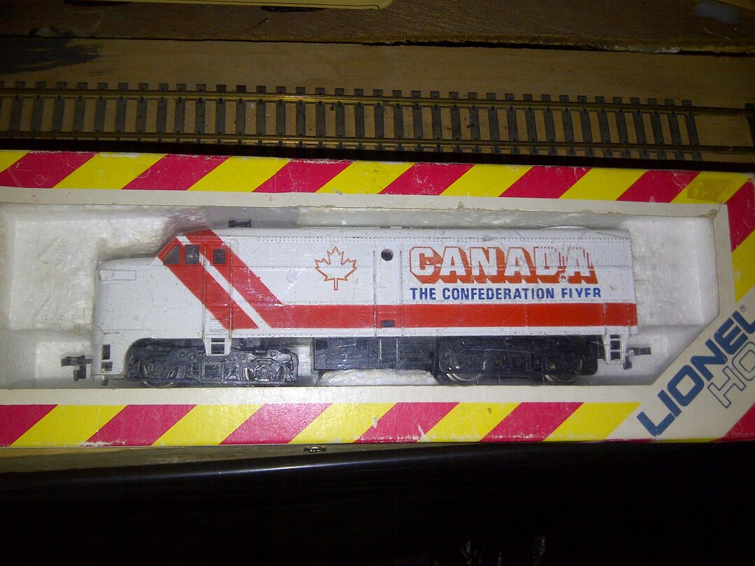 HO Gauge Lionel Canada " the Confederation Flyer" Diesel in Original ...