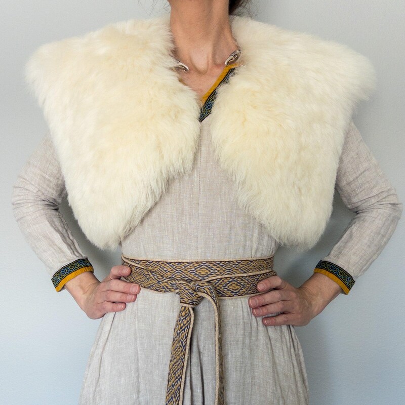 Viking Fur Mantle - Etsy