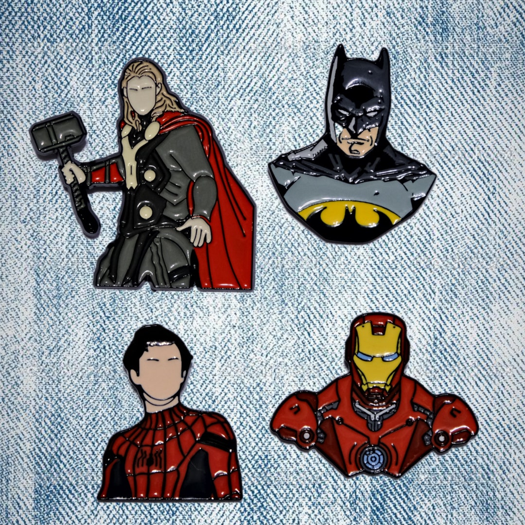 SUPERHERO Emaille Pin Abzeichen - Metall Anstecknadel - Strumpffüller ...