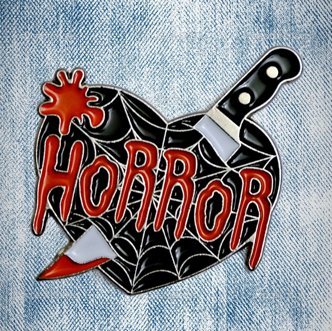 I LOVE HORROR Enamel Pin Badge - Horror Movie Fan - Goth Pin - Emo Pin ...