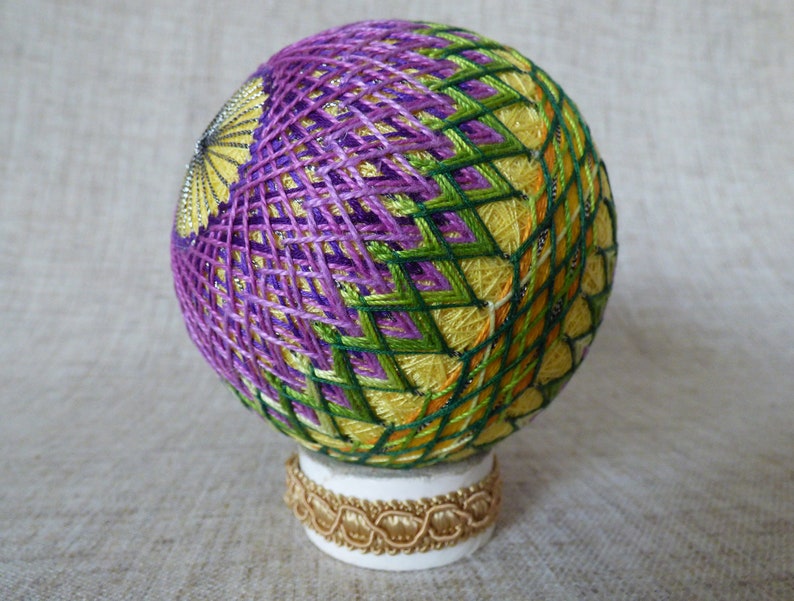 Temari Ball Yellow Purple, Hand Embroidered Prosperity Gift,3d Textile ...