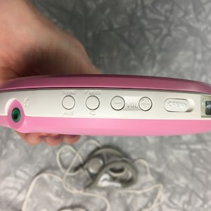 Sony D-EJ011 CD Walkman Portable Discman Player in Pink Tested & WORKS ...