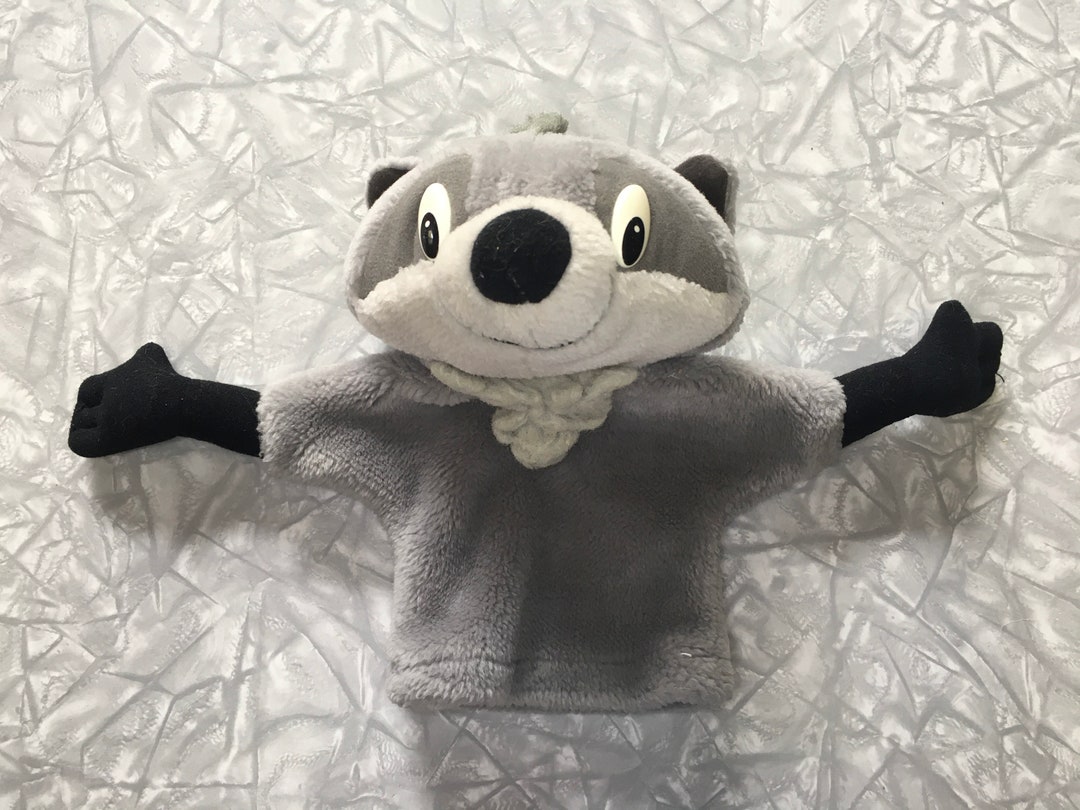 Vtg 90's Disney's Pocahontas mekko the Racoon Hand Puppet - Etsy