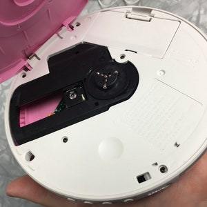 Sony D-EJ011 CD Walkman Portable Discman Player in Pink Tested & WORKS ...