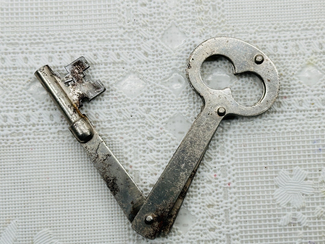 Folding Skeleton Key, #1 Folding Skeleton Key, Antique Skeleton Key ...