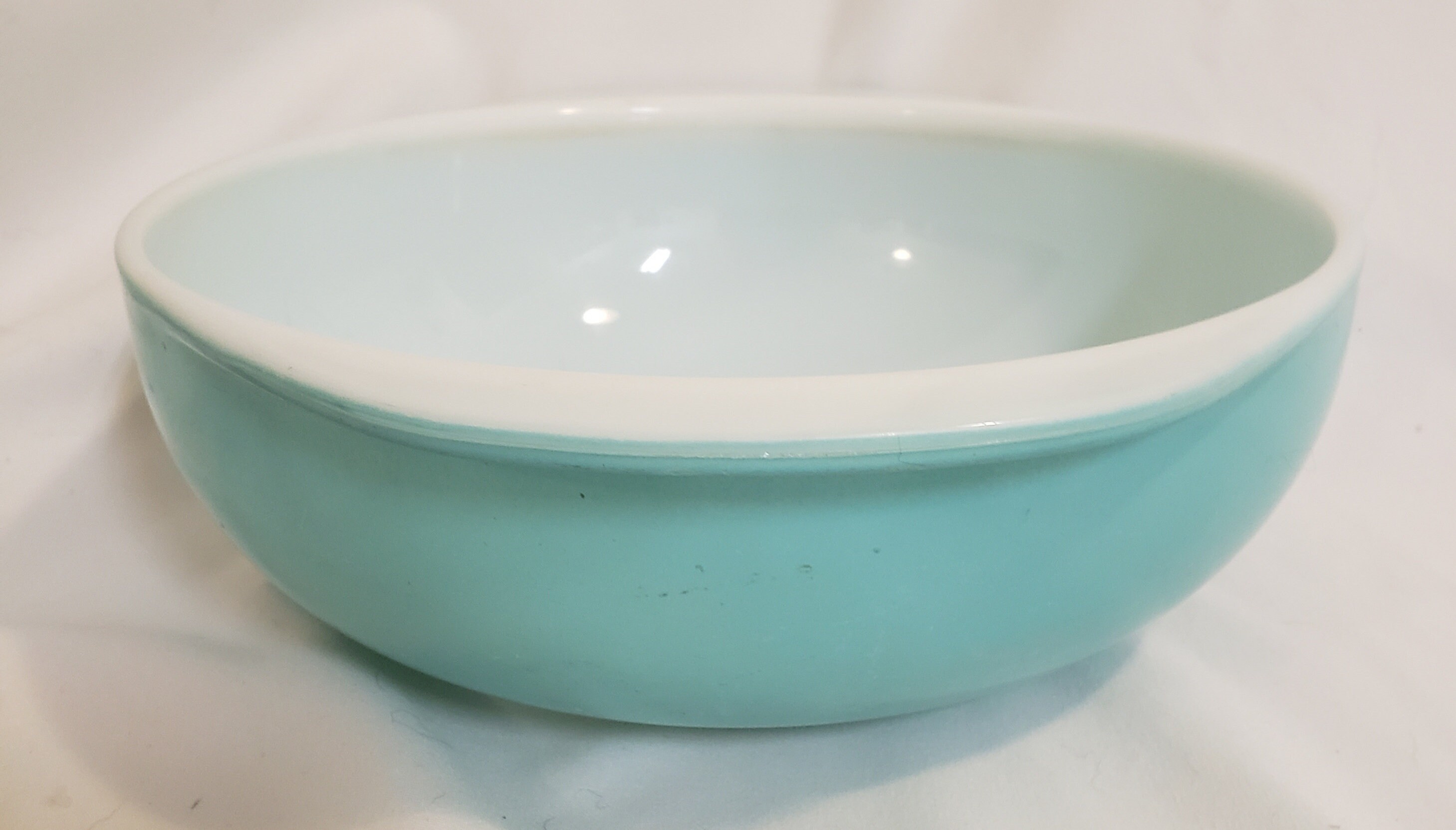 Vintage Pyrex Turquoise Blue Round Casserole Mixing Bowl Ovenware 2qt ...