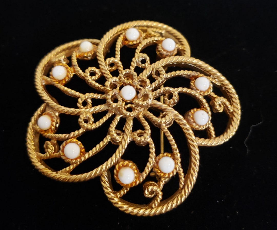 Signed Marvella Gold Toned Flower Brooch Pin With Faux Pearls - Etsy