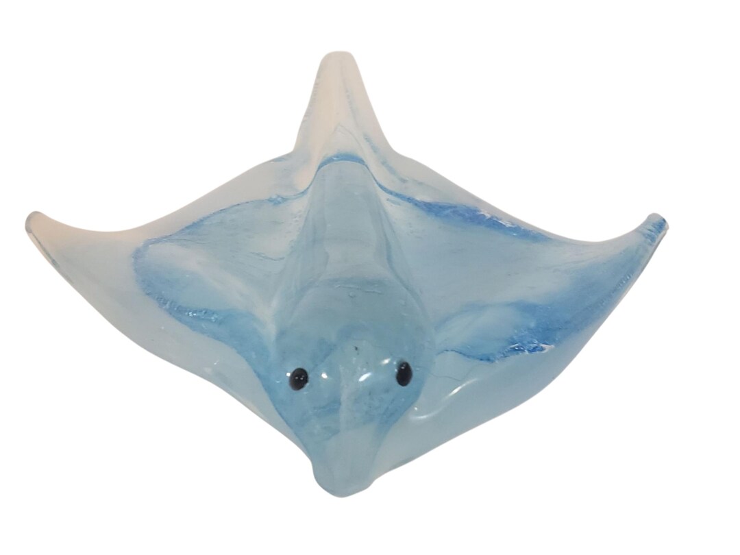 Dynasty Gallery Art Glass Manta Ray Stingray Figurine Light Aqua Color ...