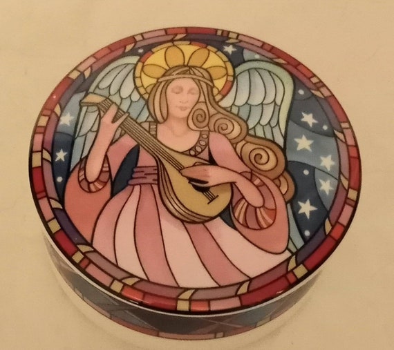 Jewelry Storage Mikasa Herald ~Angel~ Jewelry Box by Dan Scannell ...
