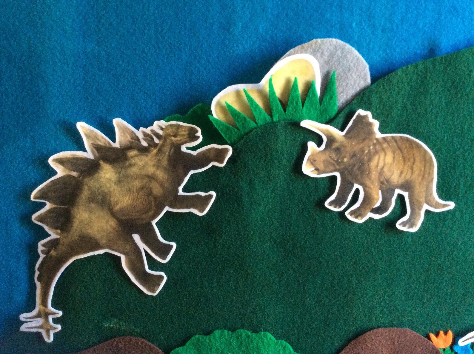 Dinosaurs Set Felt Board Stories//dinosaurs Play Set//easter Basket ...
