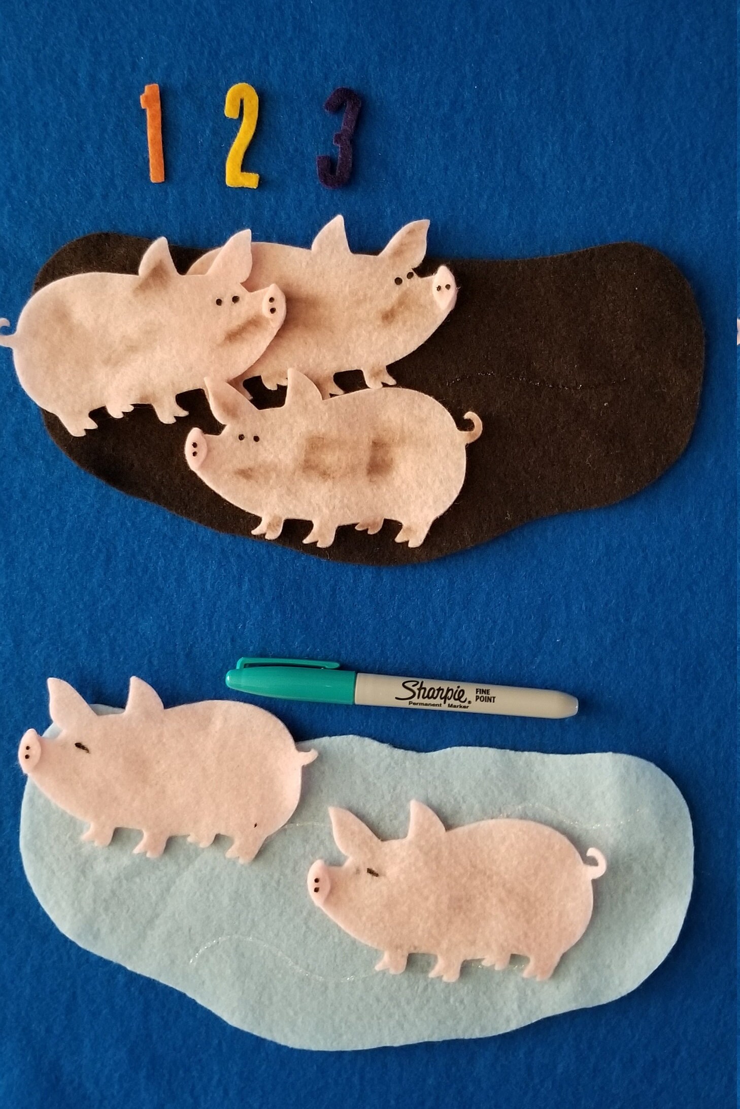 5 Squeaky Clean Pigs Felt Stories//5 Clean Pigs Felt Board Storiies ...